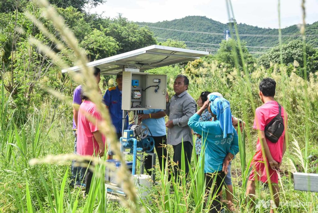 Entire Thai village without electricity is now powered by solar energy ...