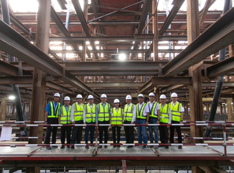 Wireless Road’s One Bangkok site completes largest continuous Mat ...